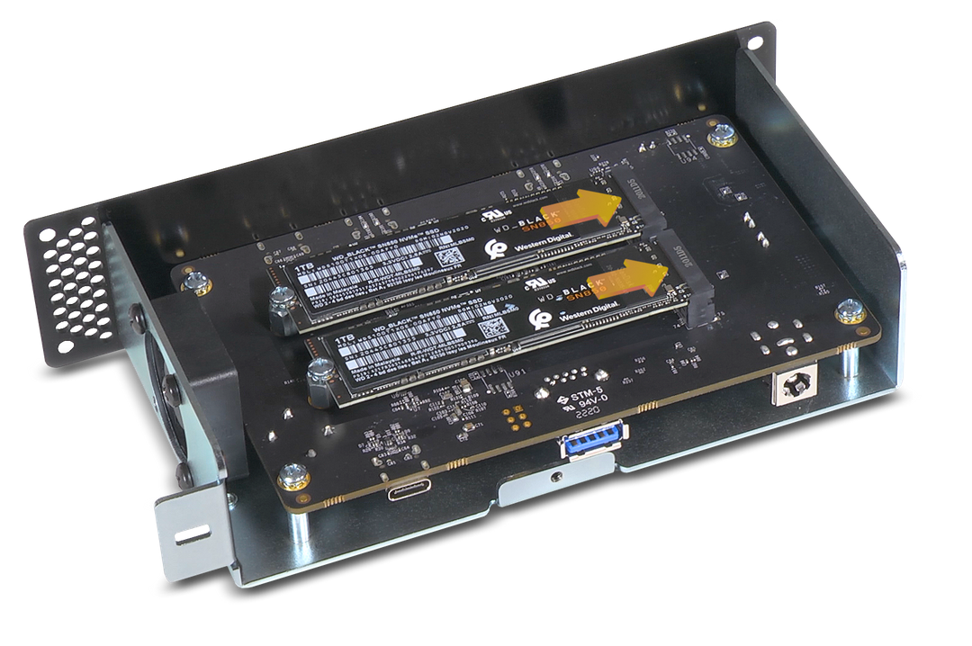 Echo Dual NVMe Thunderbolt Dock - SONNETTECH